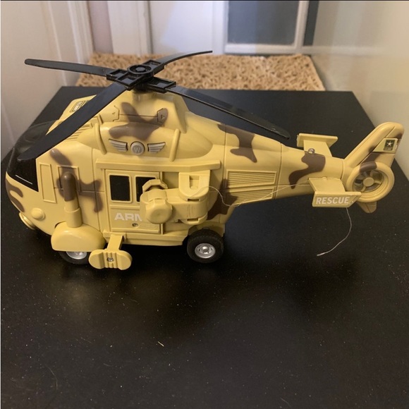 Unknown | Toys | Us Army Rescue Helicopter Friction Powered Lights ...